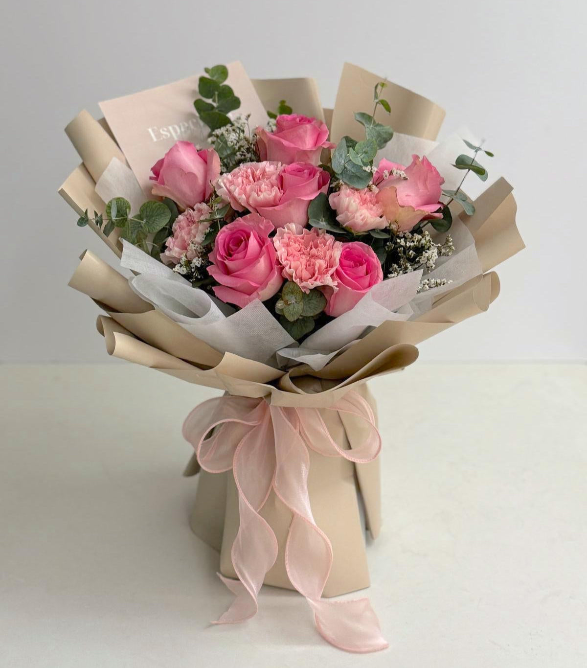 Signature Roses Bouquet - Sweetheart – www.wgifts.sg
