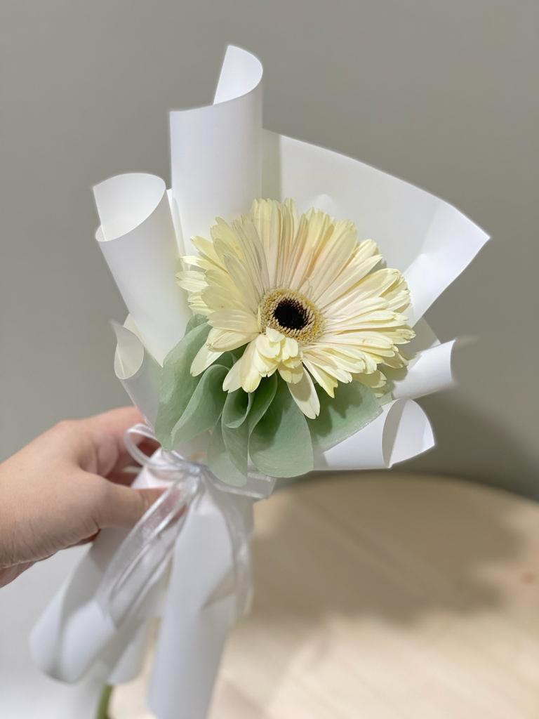Single Stalk Gerbera – www.wgifts.sg